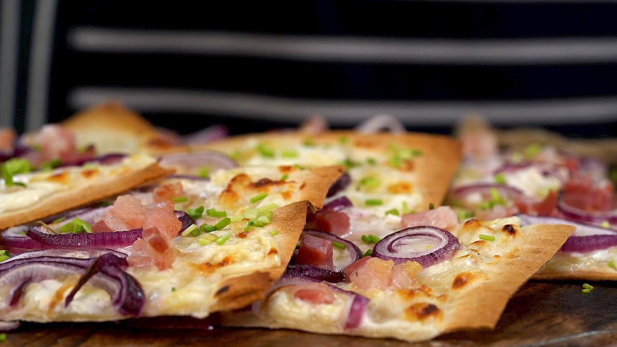 Brot-Flammkuchen fürs Sommerparty-Buffet | IBIS Backwaren